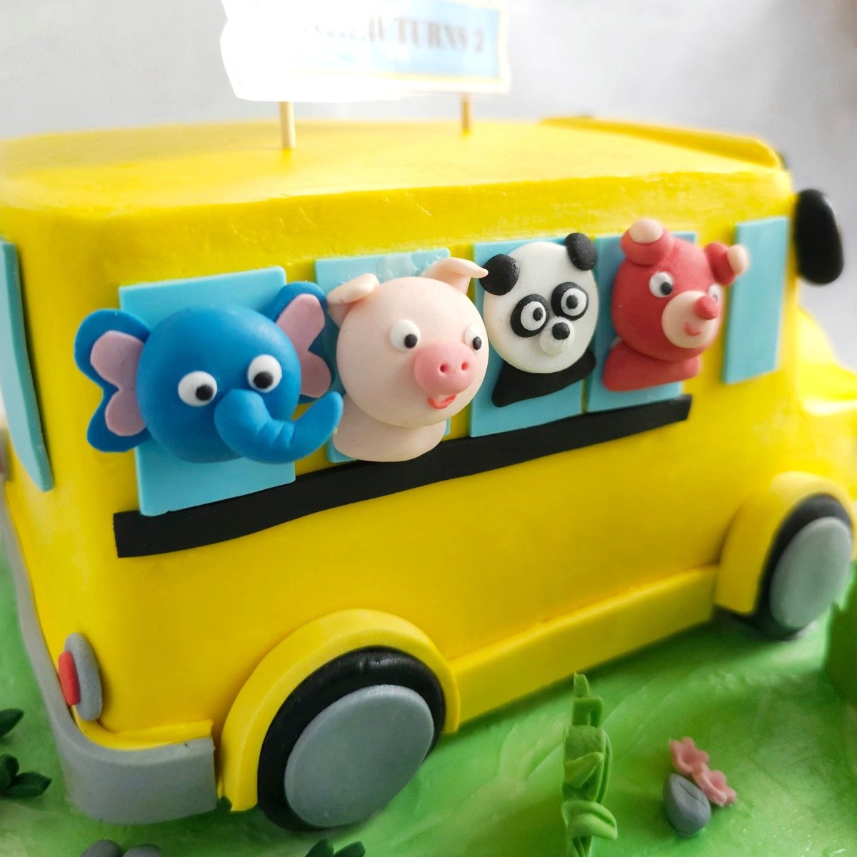Cocomelon Bus Cake (Buttercream) 8 Inch x 4 Inch | YippiiGift