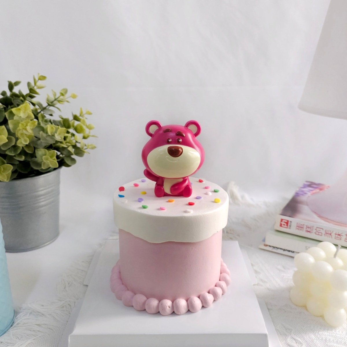 Lotso Cake D4" H3.5" (with Toy) | YippiiGift