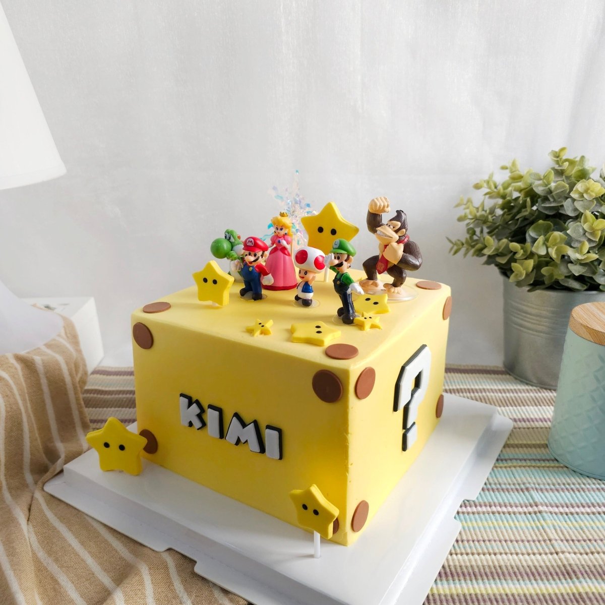 Super Mario Square Cake D5inch H3.5inch (Buttercream) | YippiiGift