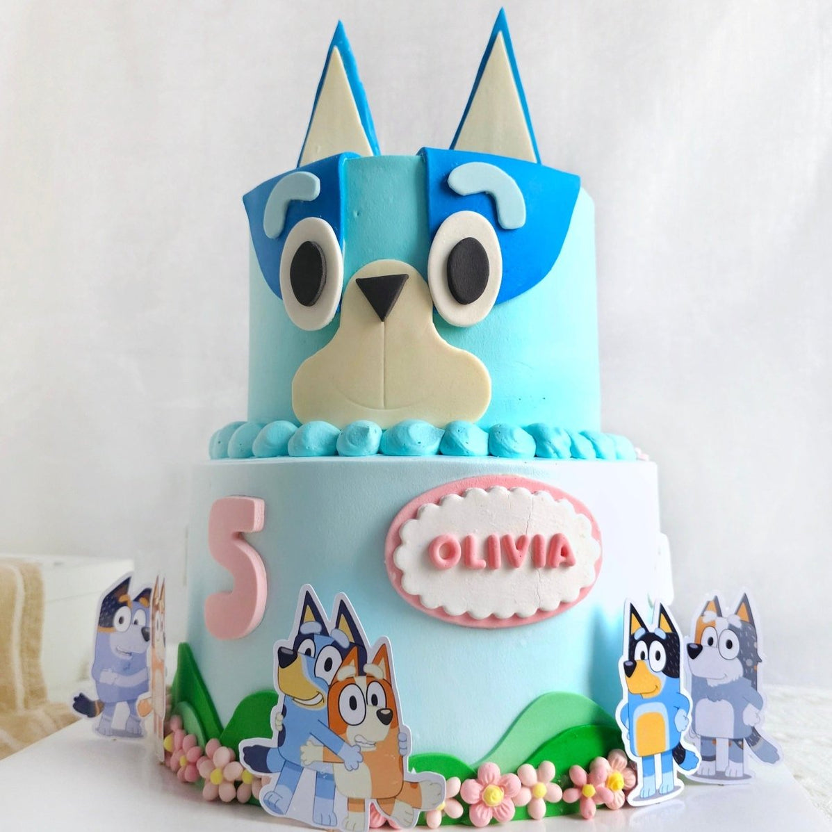 Bluey Two Tier Cake 6 Inch + 8 Inch (Fondant) — YippiiGift