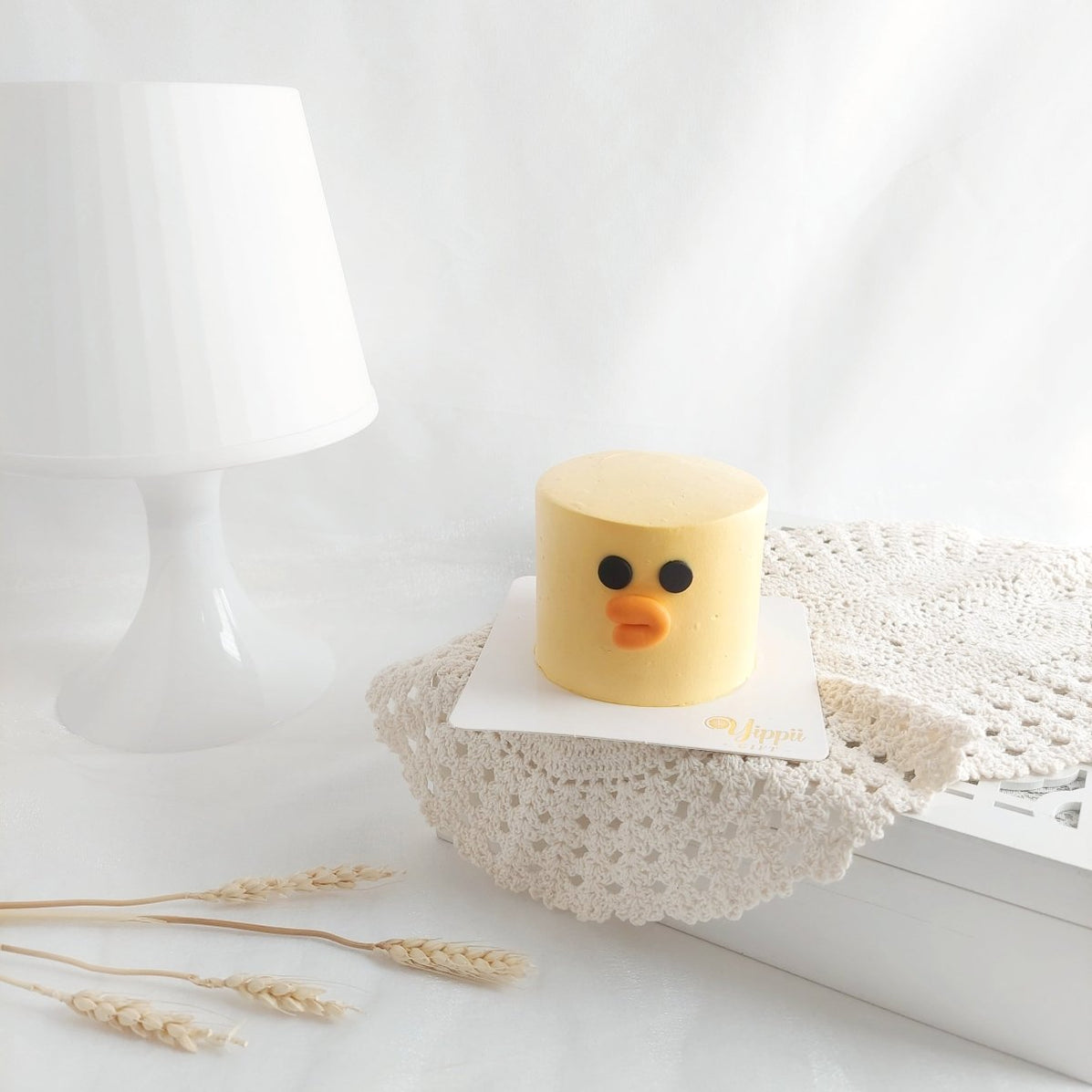 Mini Cake 3 Inches with Character Design - Sally Duck — YippiiGift