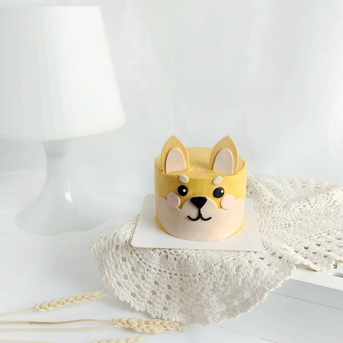 Mini Cake 3 Inches with Character Design - Shiba Inu — YippiiGift