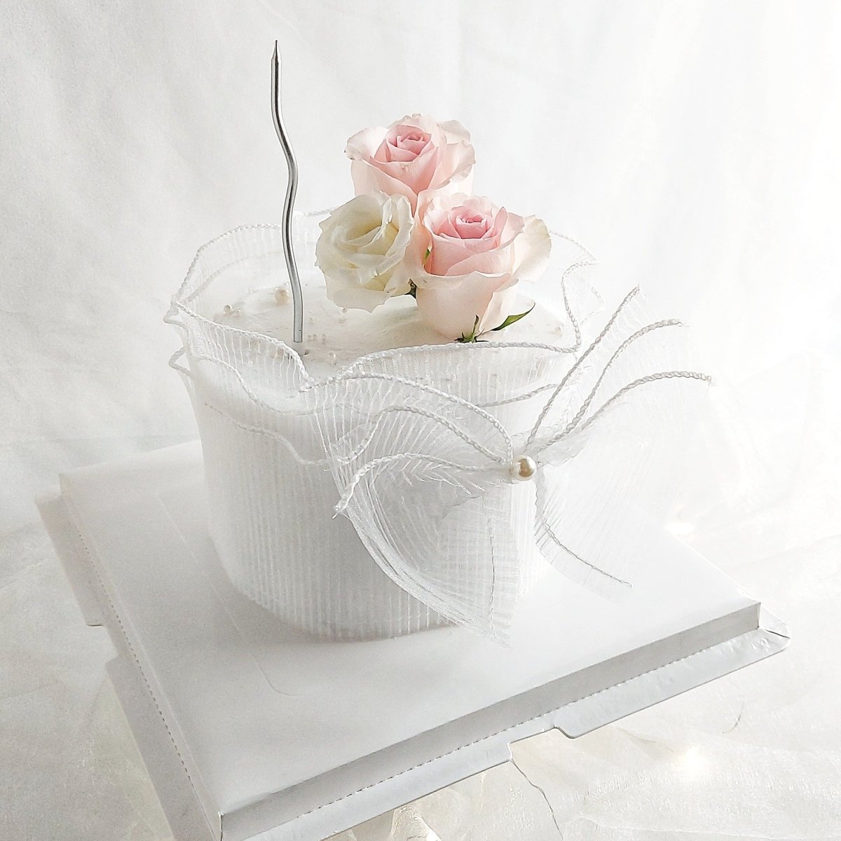 Minimalist White Pink Rose Ribbon Cake - Same Day Delivery | YippiiGift