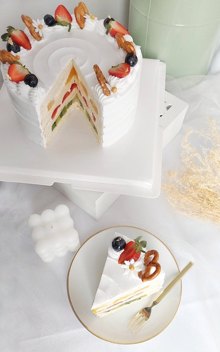 Traffic Light Fresh Fruit Mille Crepe Cake | YippiiGift